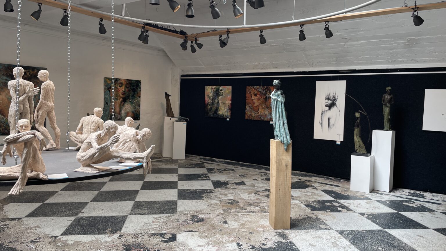 Pjez Unik Artgallery – Where ART becomes HAPPINESS